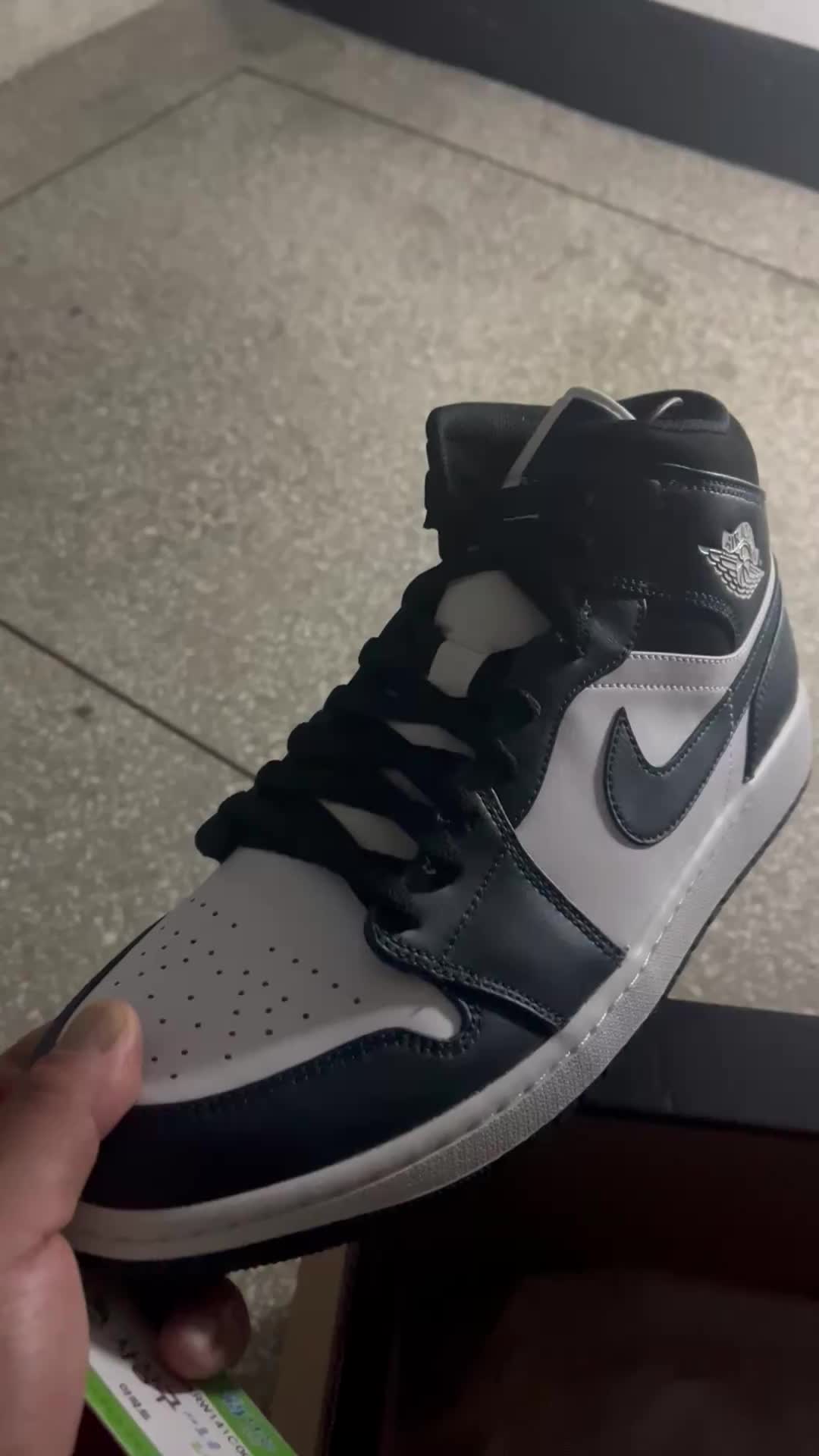 스바 (@seuba1) 님의 게시물 | KREAM