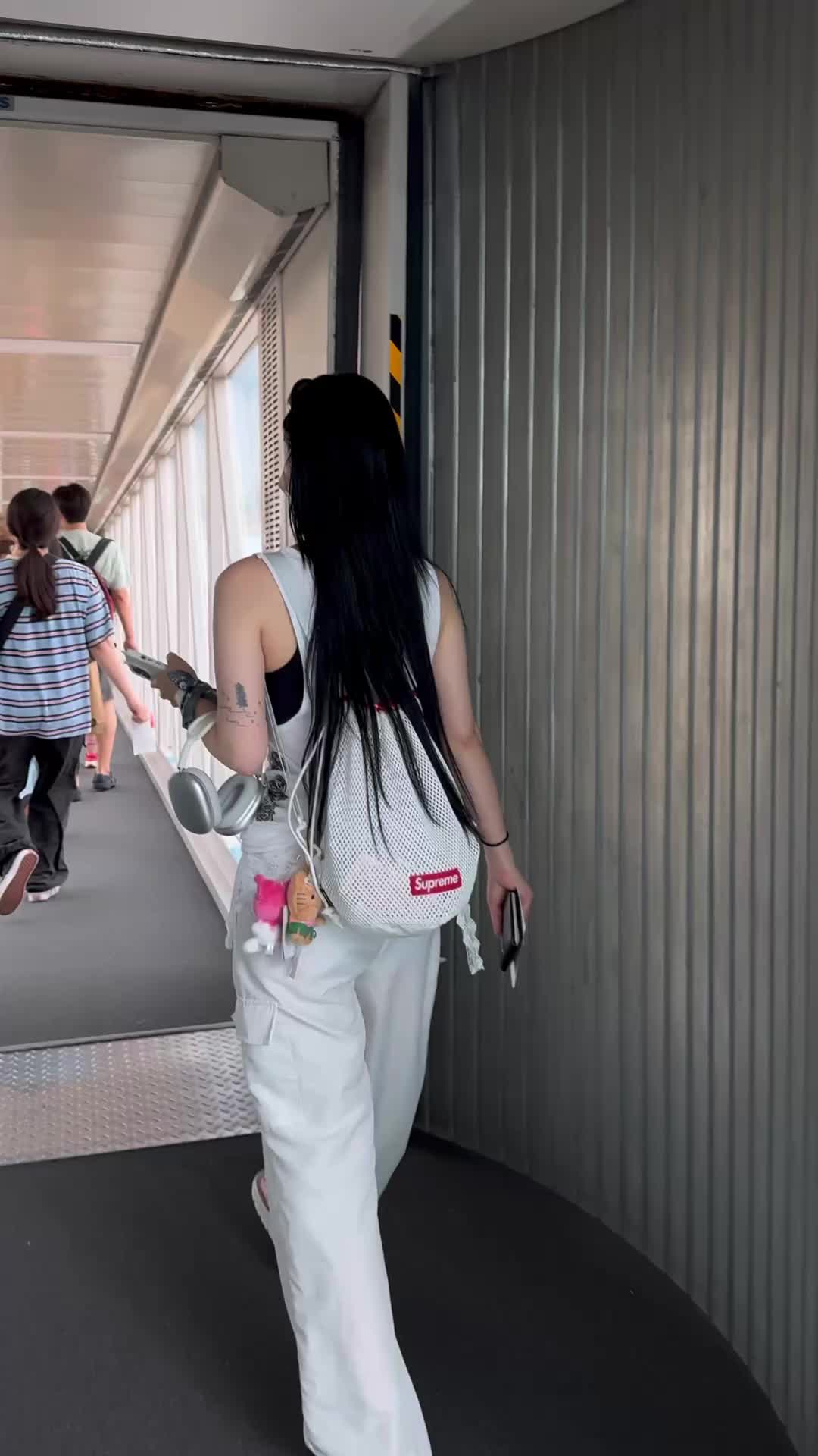 2025 잘살템 | STYLE | KREAM